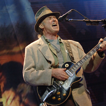 Neil Young (live in Dublin) > CLUAS Irish Indie Music